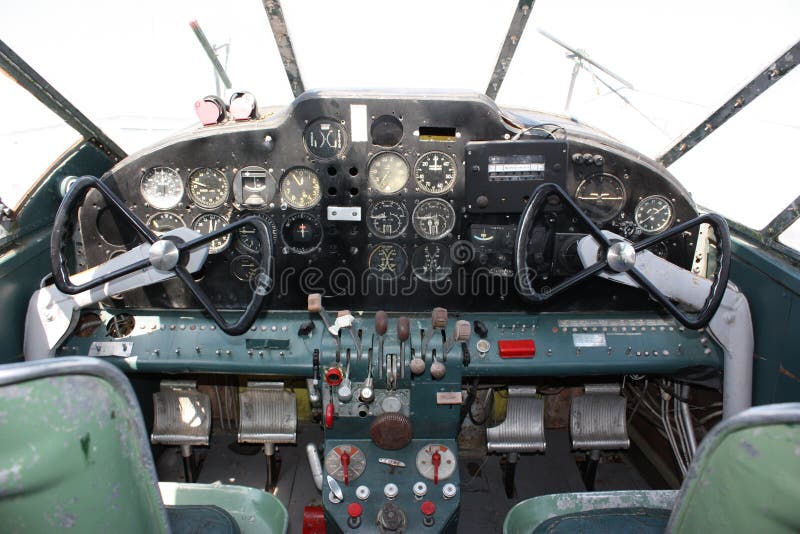 Beechcraft Expeditor Cockpit Stock Image - Image of cockpit, aircraft ...