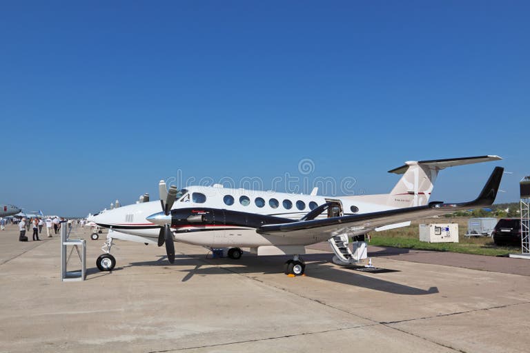 138 Beechcraft Twin Engine Aircraft Stock Photos - Free & Royalty-Free ...