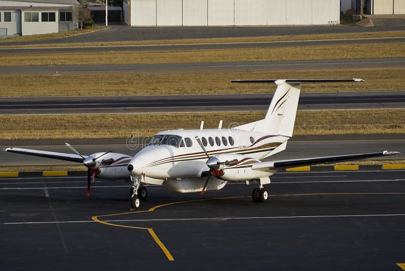 Beechcraft Super King Air B 200 Stock Photo - Image of blades, flight ...