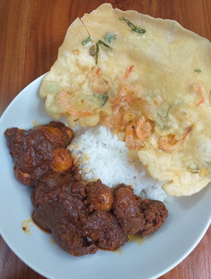 Beef Rendang with Potatoes or Rendang Sapi Kentang, an Indonesian West ...