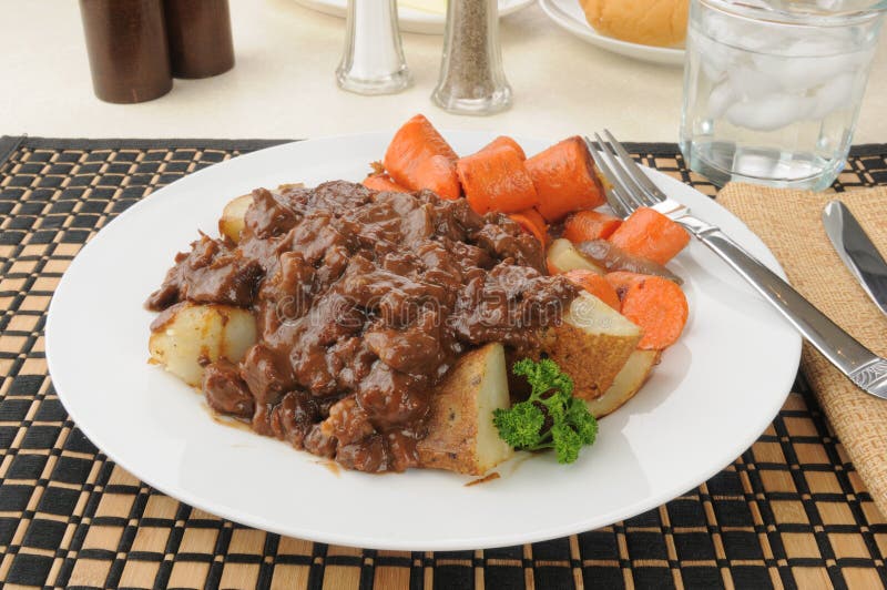 Beef tips with gravy stock image. Image of potatoes, tips - 28607221