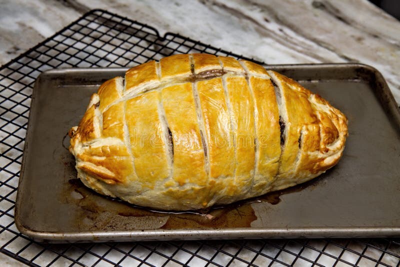 Beef Wellington Resting on Pan Stock Image - Image of beef, serving ...