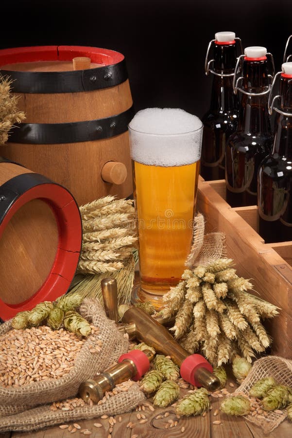 Beer crate with beer glass stock image. Image of malt - 69711241