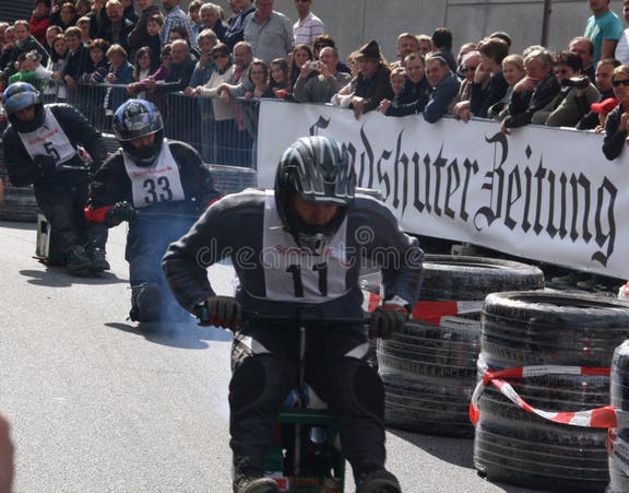 Beer crate racing editorial image. Image of power, motor - 16120185