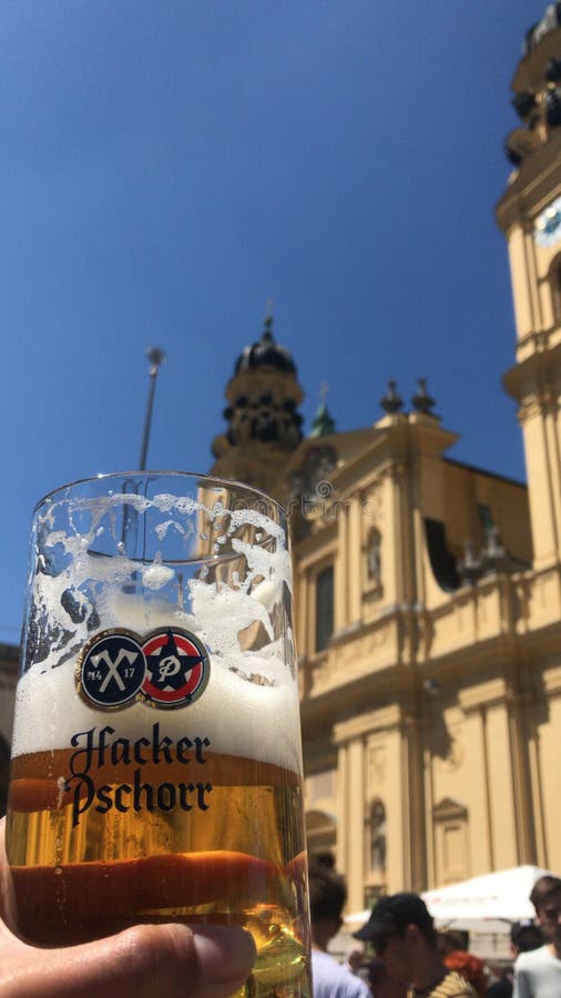 Prost editorial photography. Image of beer, odeonsplatz - 170171742
