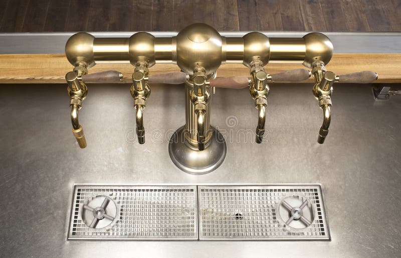 Beer tap stock image. Image of cold, chrome, golden, drunk - 35543371