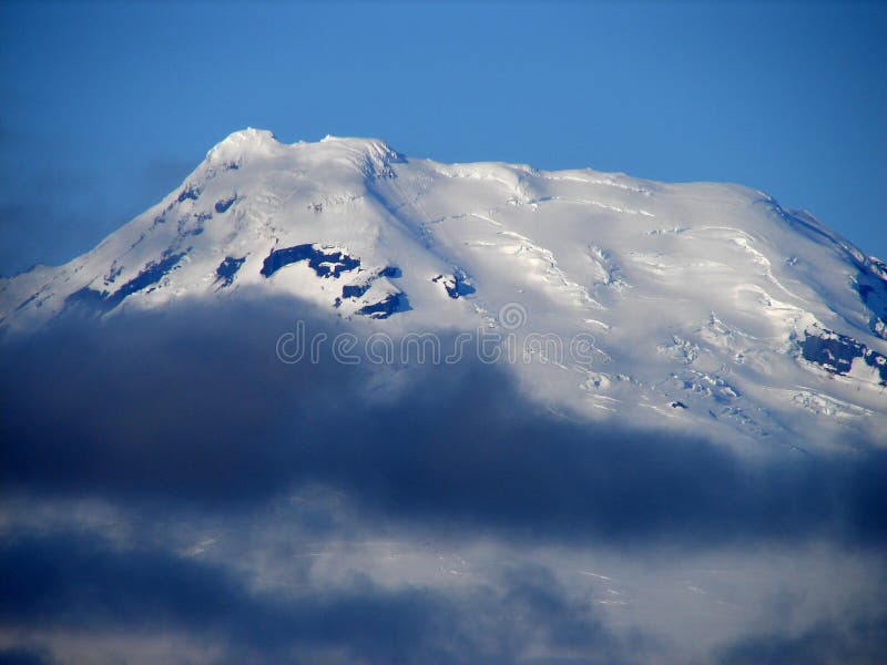 Beerenberg Vulkan Auf Insel Jan.-Mayen Stockfoto - Bild von abenteuer ...
