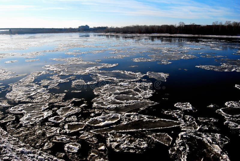 Beginnen Des Frostes Auf Dem Irtysch Stockfoto - Bild von omsk ...