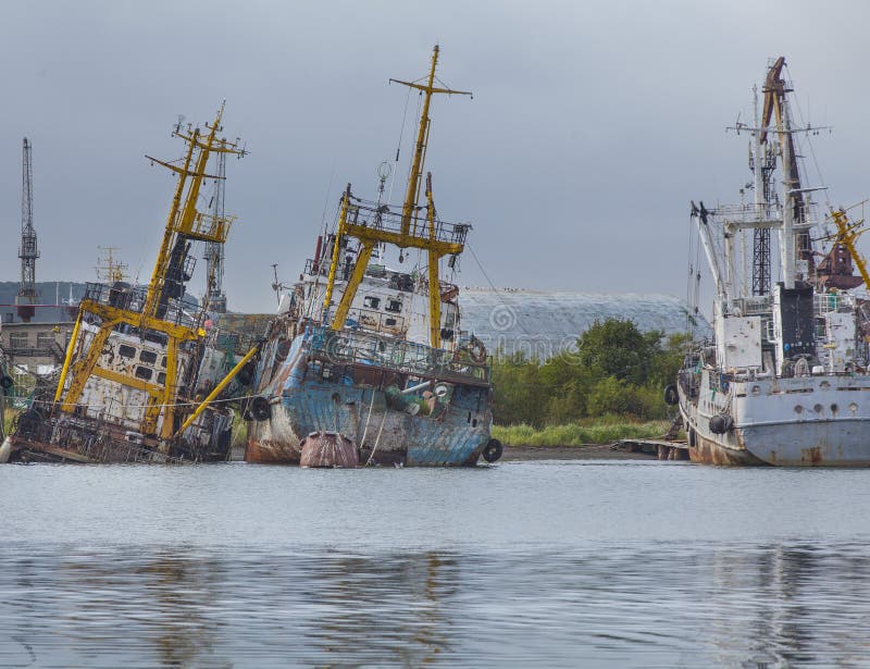Begraafplaats Van De Oude Schepen Stock Foto - Image of ruïne ...