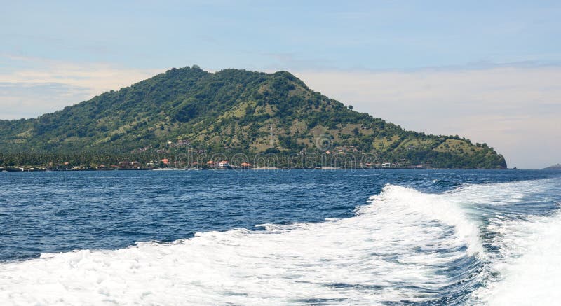 Bei Mare Ed Onde in Bali, Indonesia Fotografia Stock - Immagine di bali ...