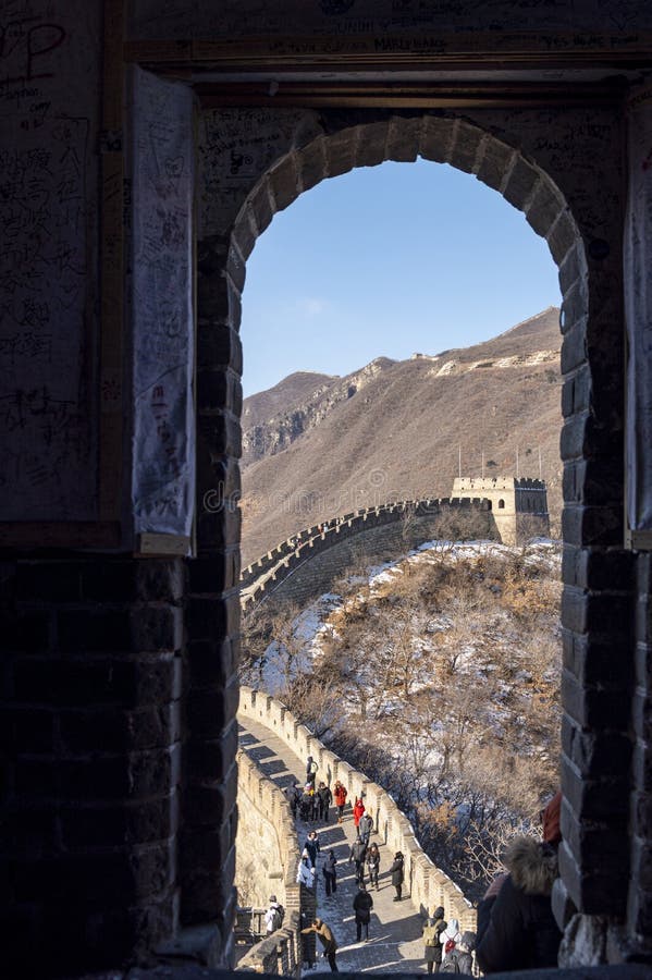 Tourists Visiting Great Wall of China with Blue Sky is Great Wall of ...