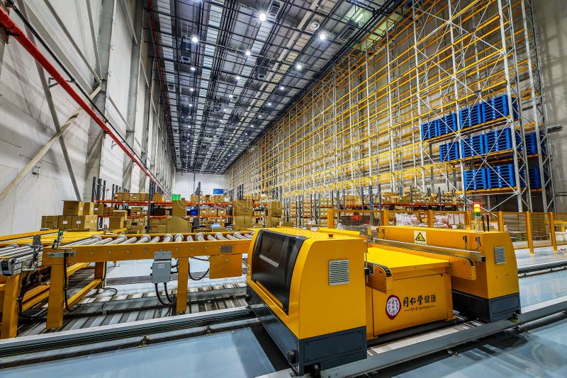 BEIJING, CHINA - JUNE 03, 2019: Modern Automation of Warehouse ...