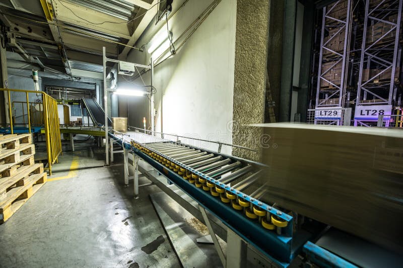 BEIJING, CHINA - JUNE 03, 2019: Modern Automation of Warehouse ...