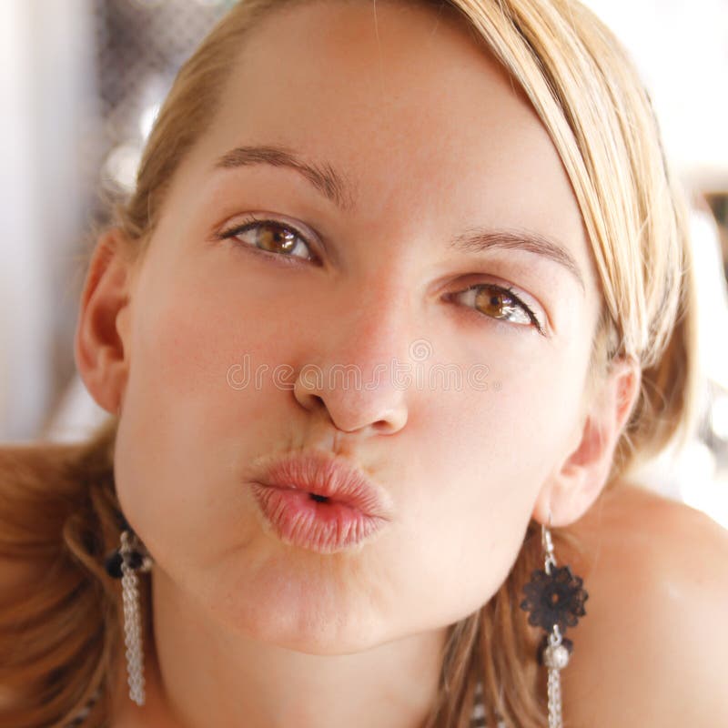 Beijo foto de stock. Imagem de despreocupado, fêmea, fofofo - 19863260