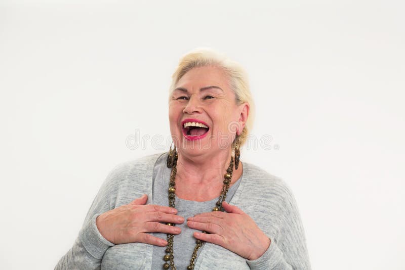 Bejaarde geïsoleerd lachen stock afbeelding. Image of pret - 86533643