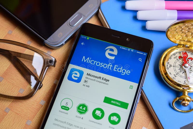 Microsoft Edge Dev Application on Smartphone Screen. Editorial Photo ...