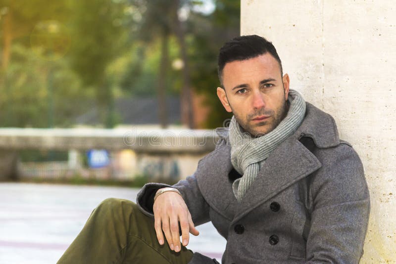 Bel homme image stock. Image du homme, avec, visage, beau - 63058017