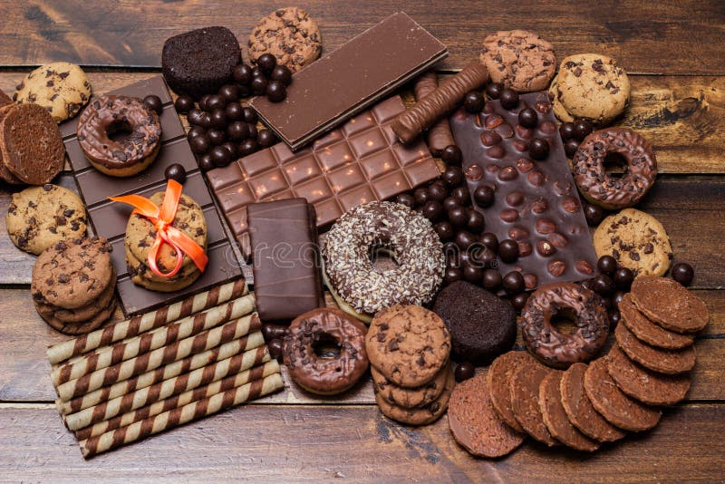 Belas Rosquinhas De Chocolate Palito De Chocolate E Biscoitos De ...