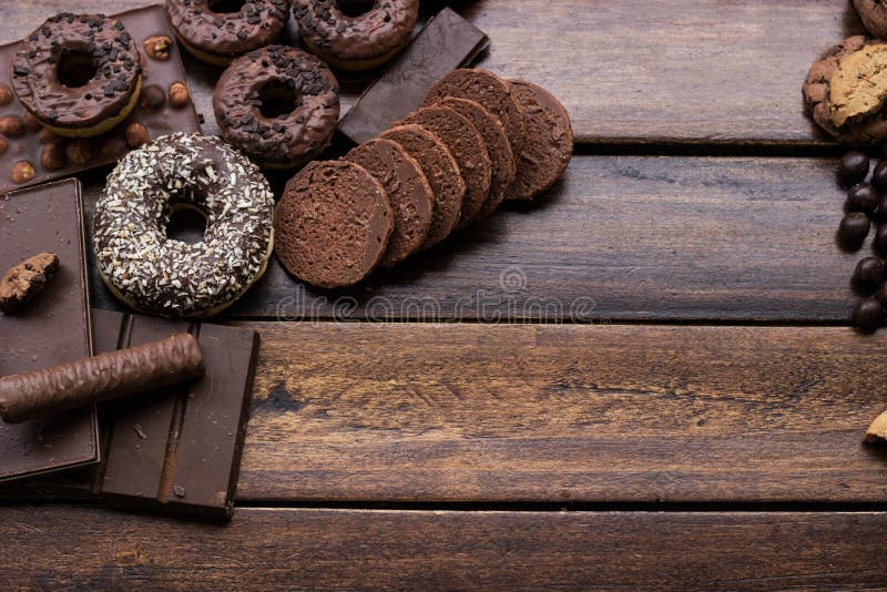 Belas Rosquinhas De Chocolate Palito De Chocolate E Biscoitos De ...