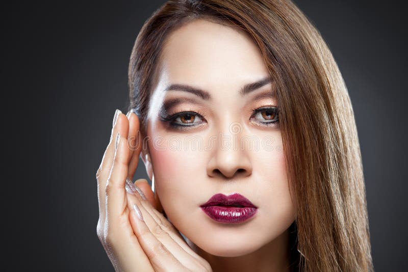 Beleza Tailandesa Com Pele Perfeita Foto De Stock Imagem De Cara
