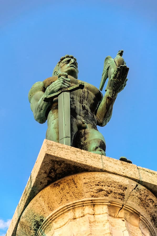 Belgrad siegreich/Sieger stockfoto. Bild von männer, fort - 41253178