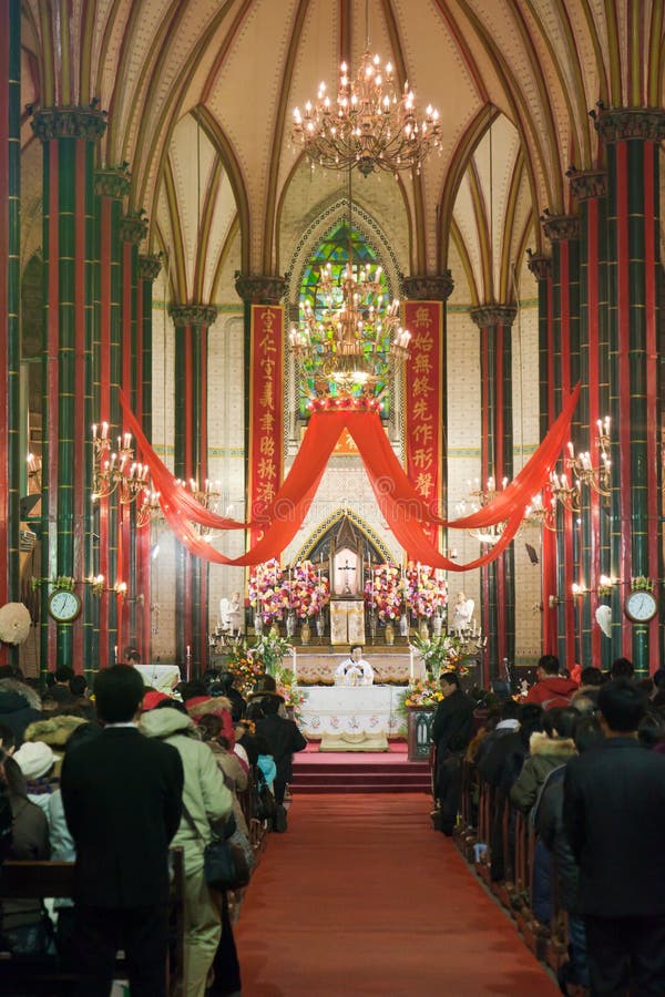 Catholic Mass stock photo. Image of altar, chalice, building - 20473708