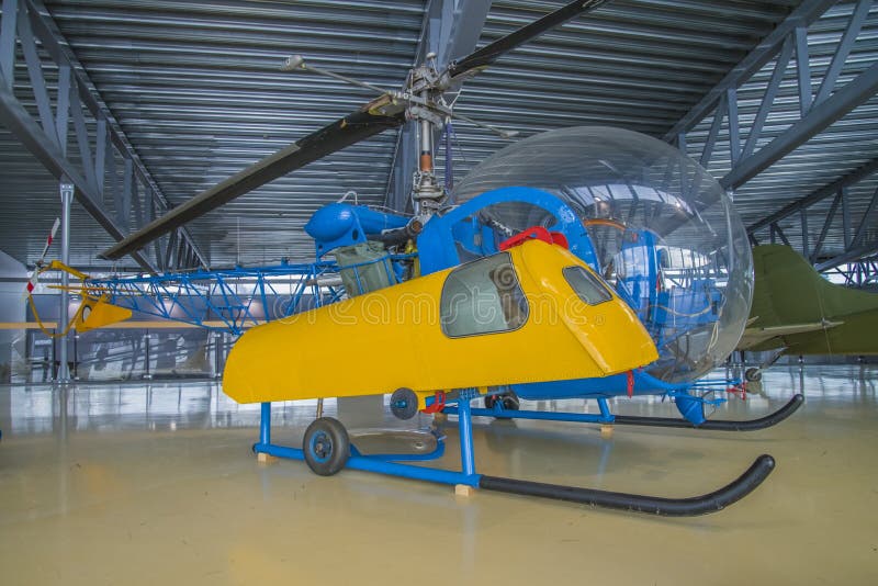 Bell 47 d-1 editorial stock image. Image of airlifter - 29653099