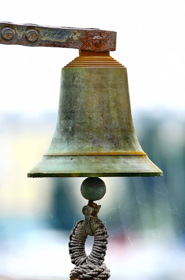 Bell en la nave imagen de archivo. Imagen de historia - 24764557