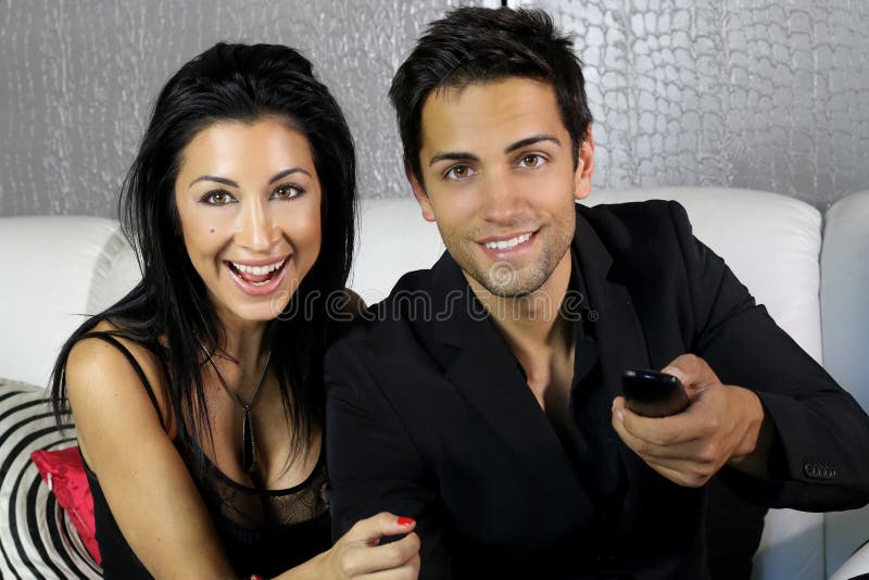 Bella coppia che ride fotografia stock. Immagine di domestico - 46013508