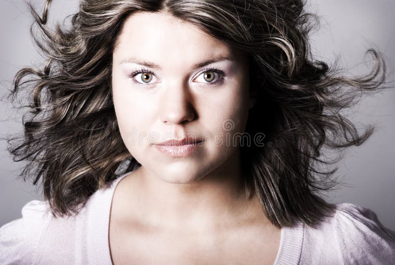 Bella Giovane Donna fotografia stock. Immagine di caucasico - 17626918