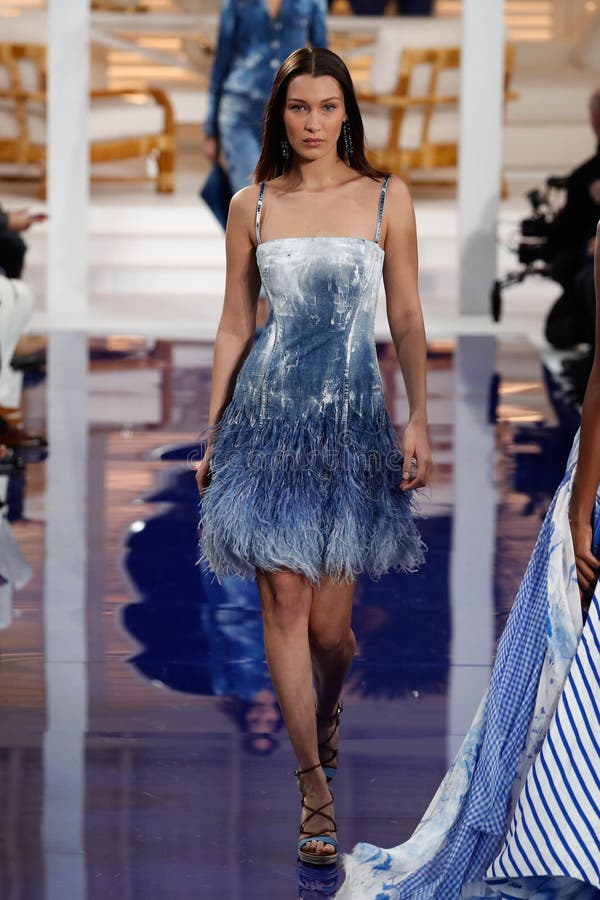 Bella Hadid Walks the Runway at Ralph Lauren Spring/Summer 18 Fashion ... Bella Hadid Walks the Runway at Ralph Lauren Spring/Summer 18 Fashion ...