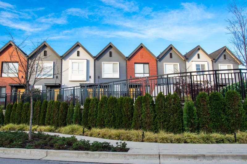 Case A Schiera Del Mattone Vicino Al Quadrato In Filadelfia ...