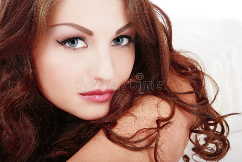 Bella ragazza fotografia stock. Immagine di sfondo, luminoso - 4997536