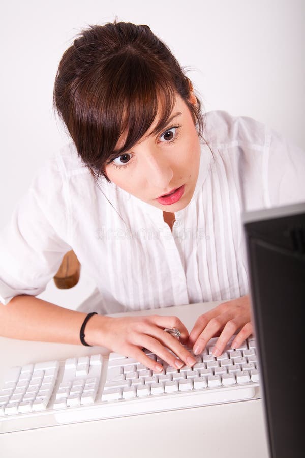 Bella segretaria marrone immagine stock. Immagine di gesto - 12933365