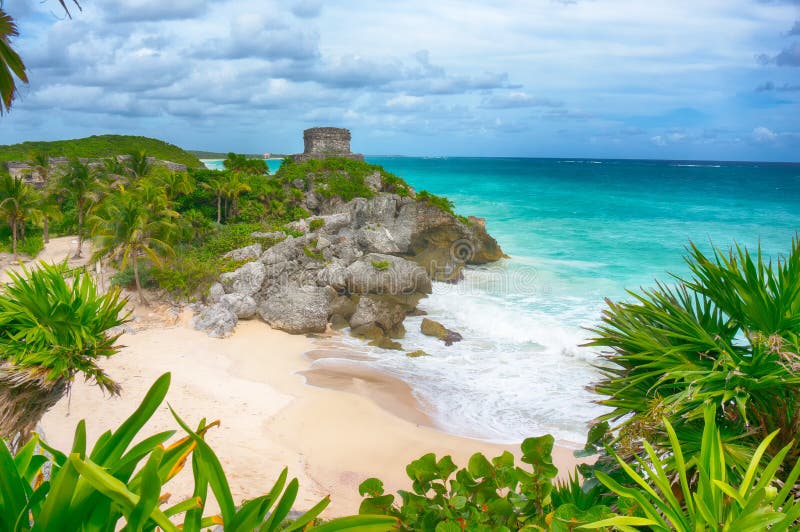 Bella Spiaggia Caraibica Vuota in Tulum Immagine Stock - Immagine di ...