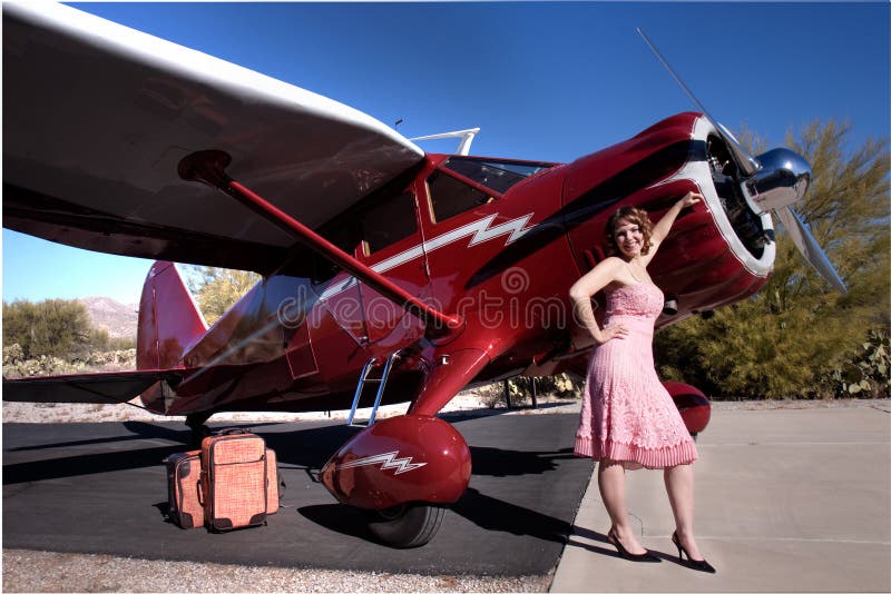 Bella Testa Rossa Che Aspetta Un Volo Fotografia Stock - Immagine di ...