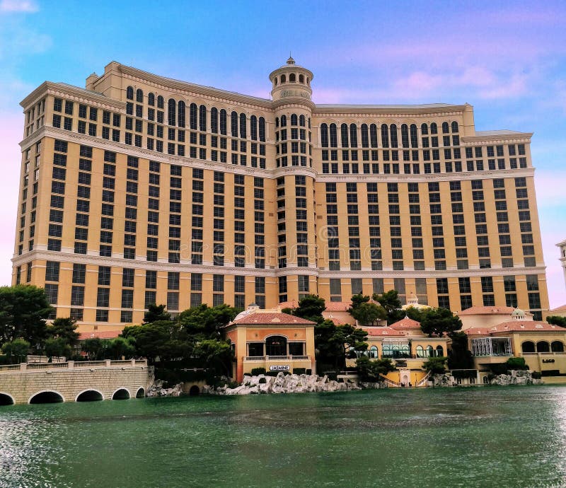 Bellagio Hotel & Casino Editorial Image - Image of plaza, building ...