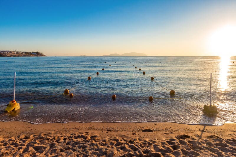 Belle Côte De Plage En Mer Rouge, Egypte Image stock - Image du heureux ...