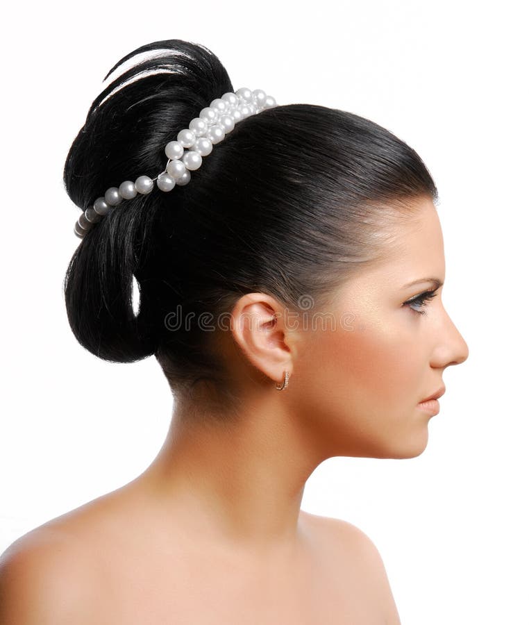 Belle coiffure de mariage photo stock. Image du personne - 6294166