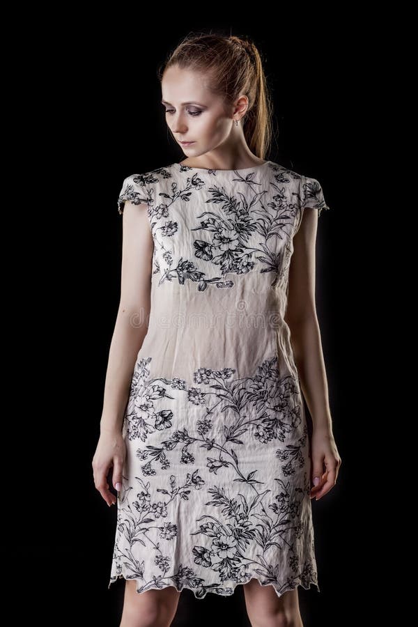 Belle Donne Di Modello in Vestiti Alla Moda Ed Accessori SH Immagine ...