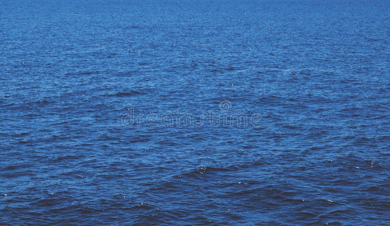 Couleur D'eau De Mer Bleu Foncé Image stock - Image du lumière, onde ...