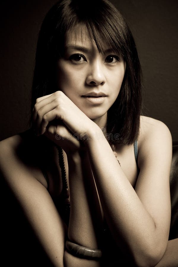 Belle Fille Asiatique Sexy Photo Stock Image Du Cosmétique 7076714