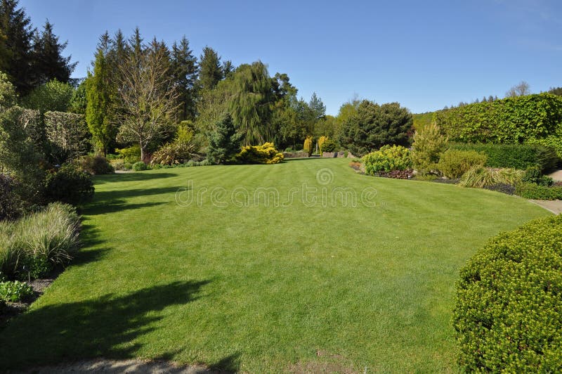 Pelouse Verte Aux Au Sol De Parc De Pays De Margam, Baleines Image ...