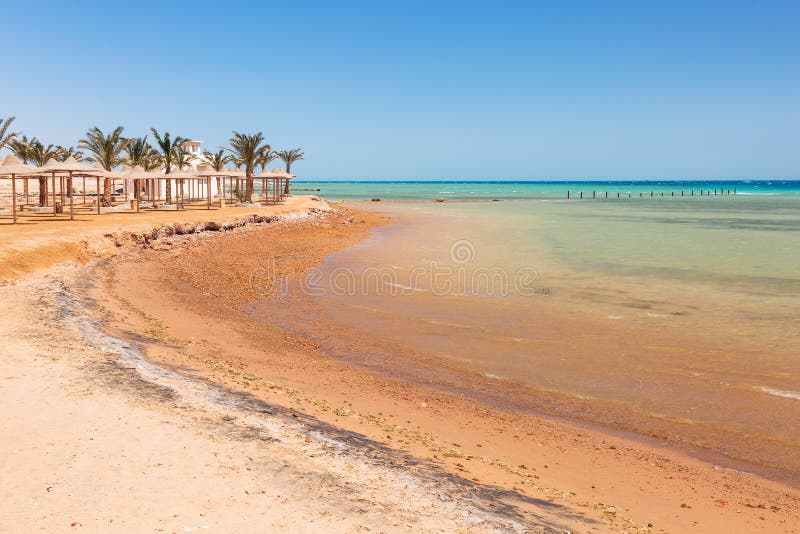 Belle Plage De La Mer Rouge Photo stock - Image du rouge, ressource ...
