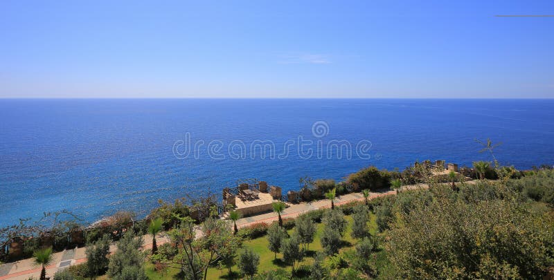 Belle vue de la mer image stock. Image du bleu, rivage - 84256781