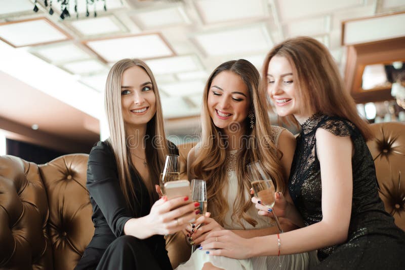810 Photos De Filles Chaudes Photos De Stock Gratuites Et Libres De