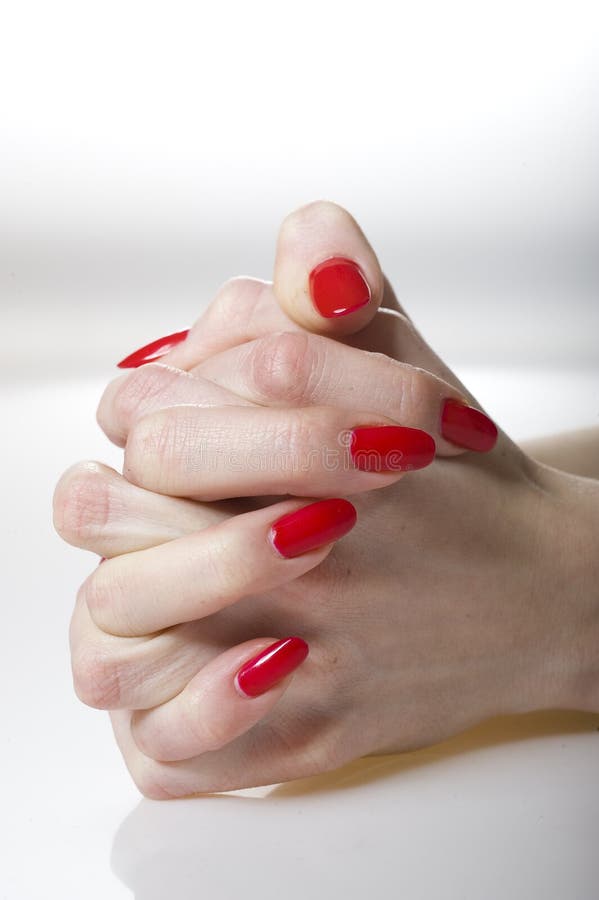 Belles Mains Avec La Manucure Rouge Parfaite Photo stock - Image du ...
