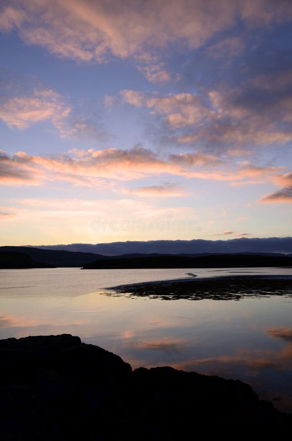 Bellezza Sopra Il Lago Dunvegan Fotografia Stock - Immagine di buon ...