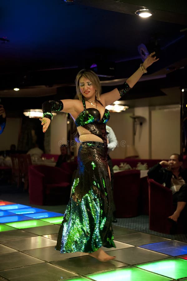 Belly dancer editorial image. Image of river, performance - 29351835