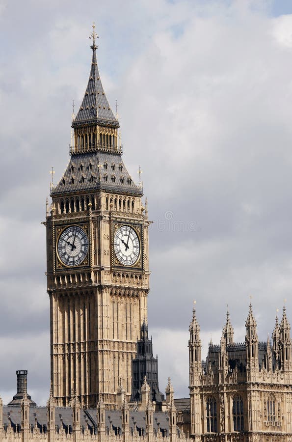 Ben Grande Visto Do Banco Sul Foto de Stock - Imagem de arquitetura ...